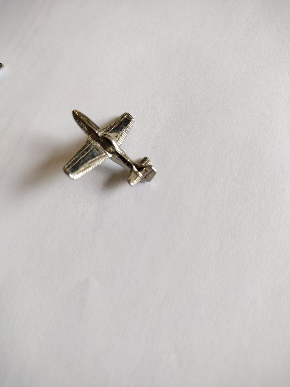 Vintage airplane pin – Flower Streets