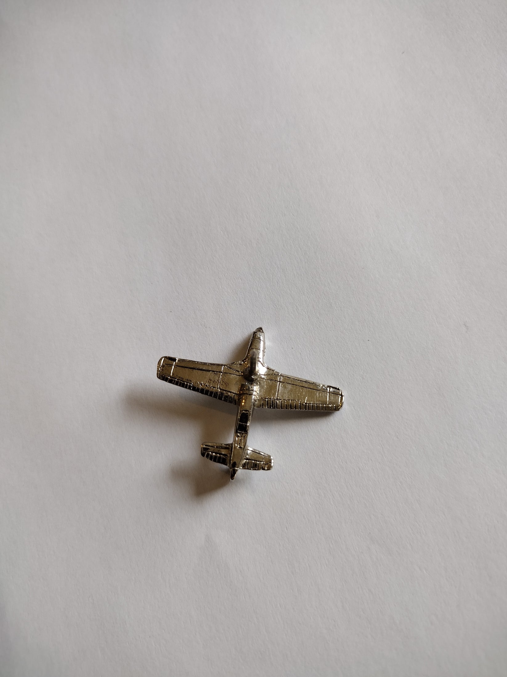 Vintage airplane pin – Flower Streets